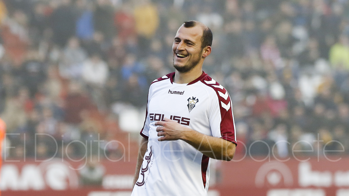 La genial historia de Zozulia: Perseguido por los árbitros, ahora busca ...