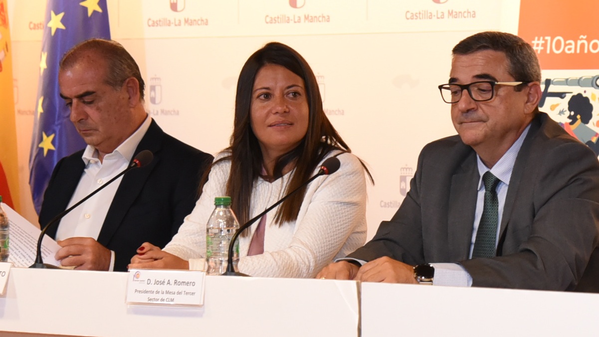 El Gobierno de Castilla-La Mancha financia las estructuras de la Mesa ... El Gobierno de Castilla-La Mancha financia las estructuras de la Mesa ...