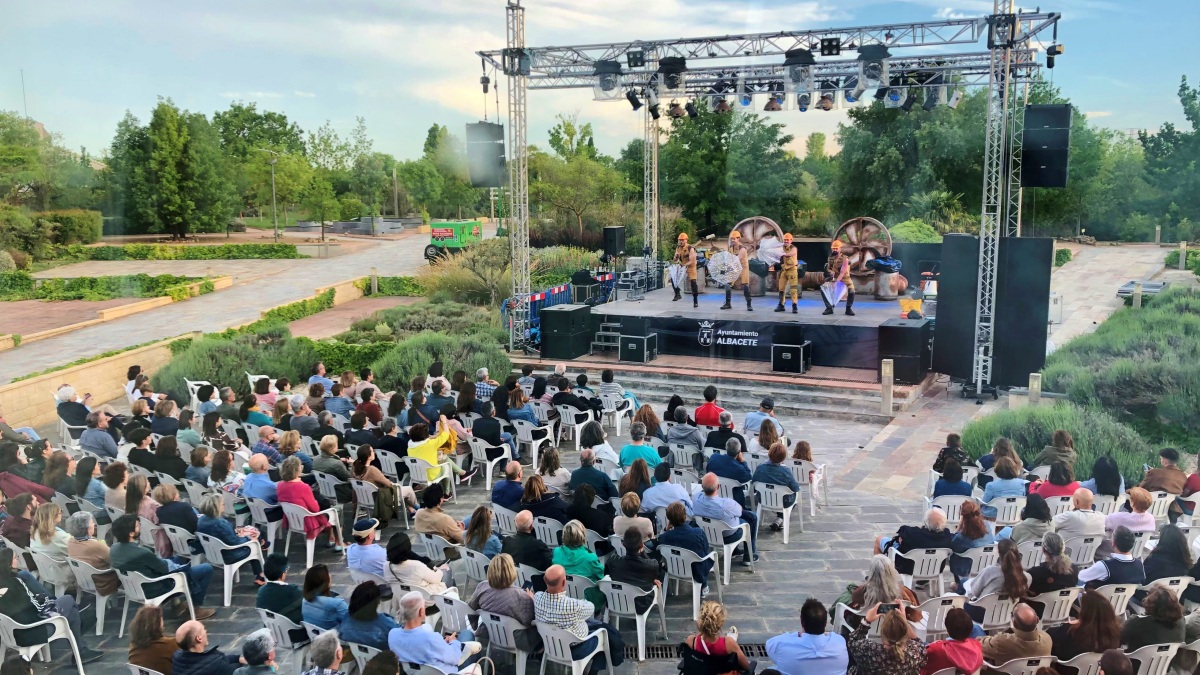 El Ayuntamiento de Albacete anima a acudir al Festival del Jardín Botánico, que se celebra hasta ...