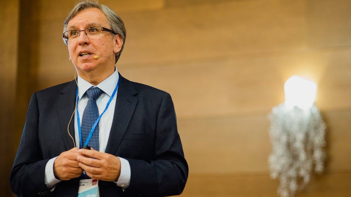 El Ministerio de Asuntos Económicos incorpora a este profesor de la ...