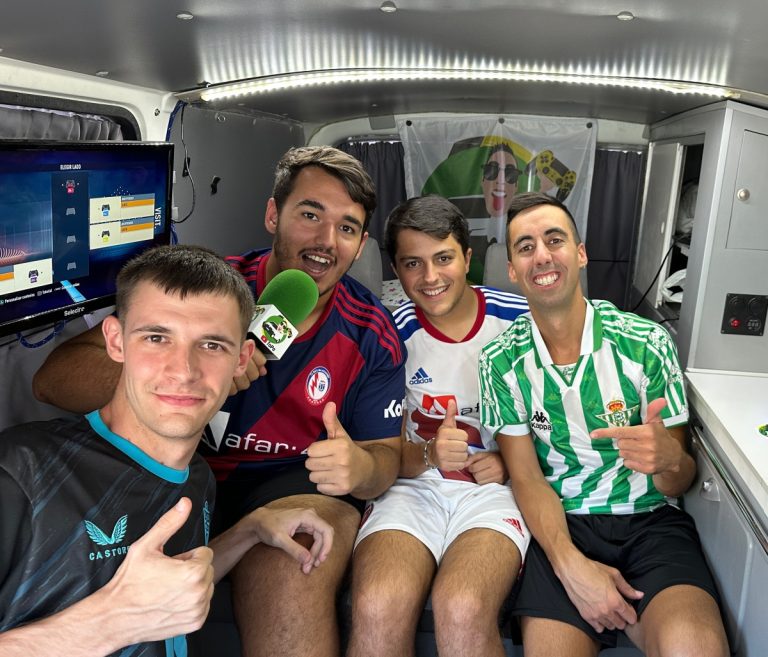 El TikToker albaceteño que monta el estadio de fútbol más grande de la historia - El Digital de ...