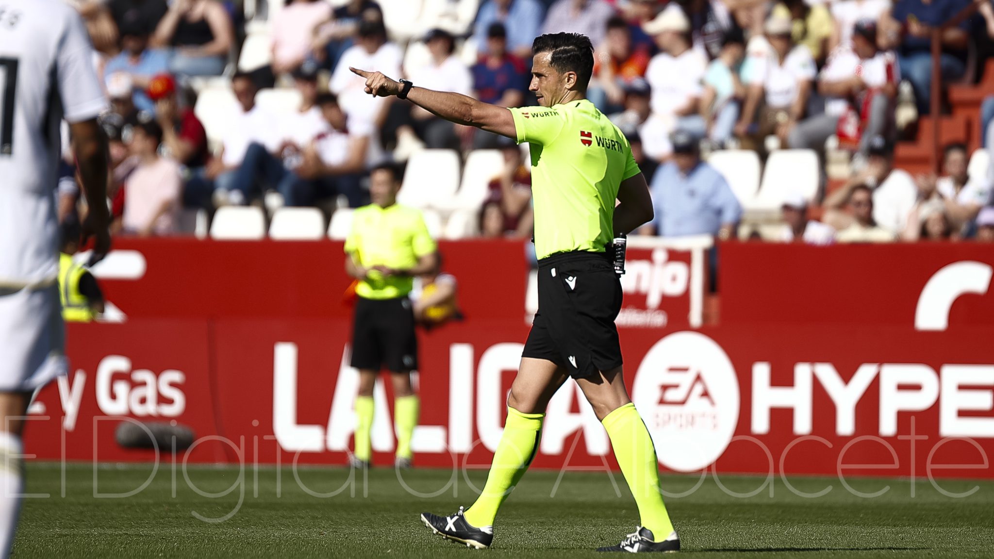 Estarán en el VAR ante el Granada y nadie olvida sus atracos de antaño ...
