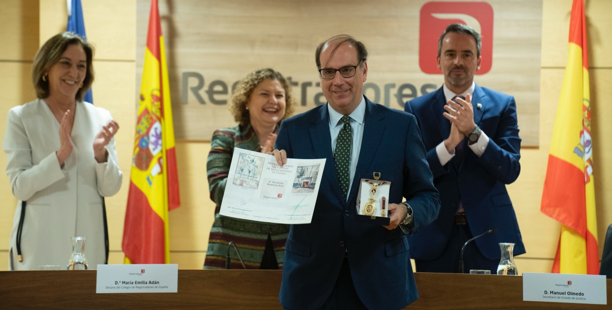 Reconocido con honores a nivel nacional este Registrador de la ...