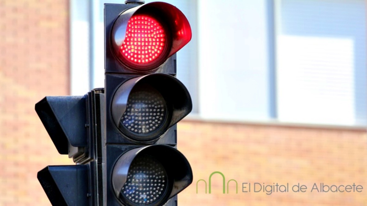 Nuevos semáforos que se activarán con mando a distancia serán ...